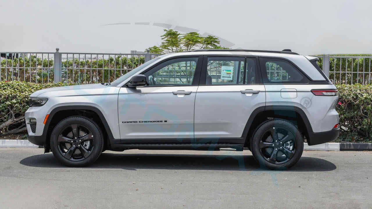 2024 Jeep Grand Cherokee Altitude | Silver Zynith | Automax®